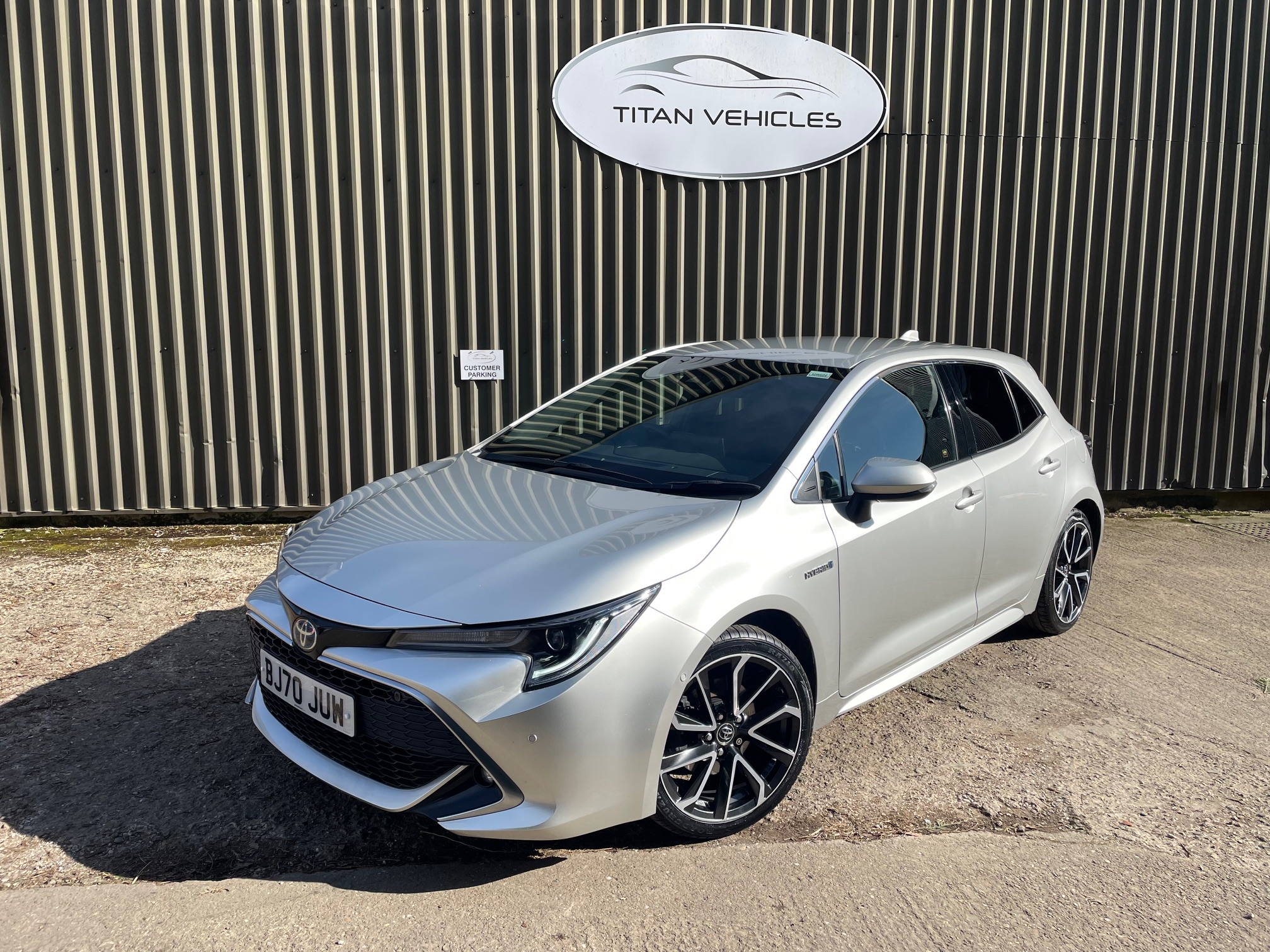 Toyota Corolla 2.0 VVT-h Excel CVT Euro 6 (s/s) 5dr - Titan Vehicles Ltd